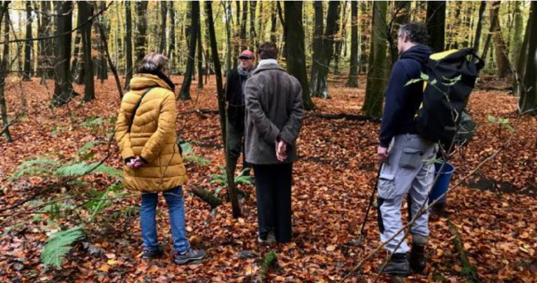 Afval jutten door Juriaan van Beek - IVN
